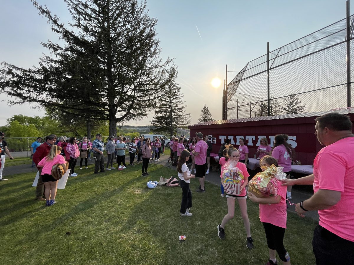 Softball team raises hundreds for cancer - Scotia-Glenville Central ...